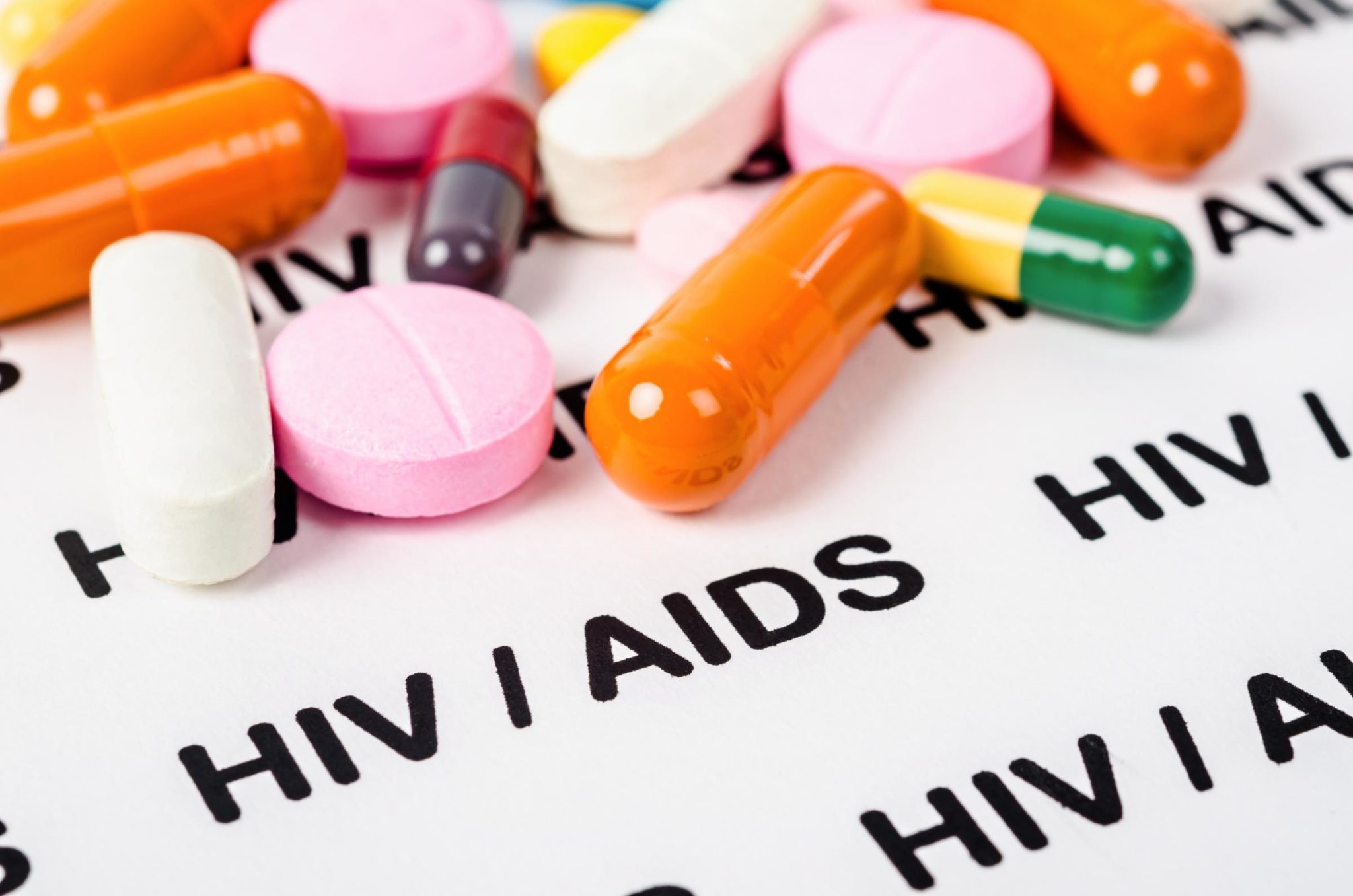ما الفرق بين الإصابة بفيروس العوز المناعي البشري Hiv ومرض الإيدز؟ أنا